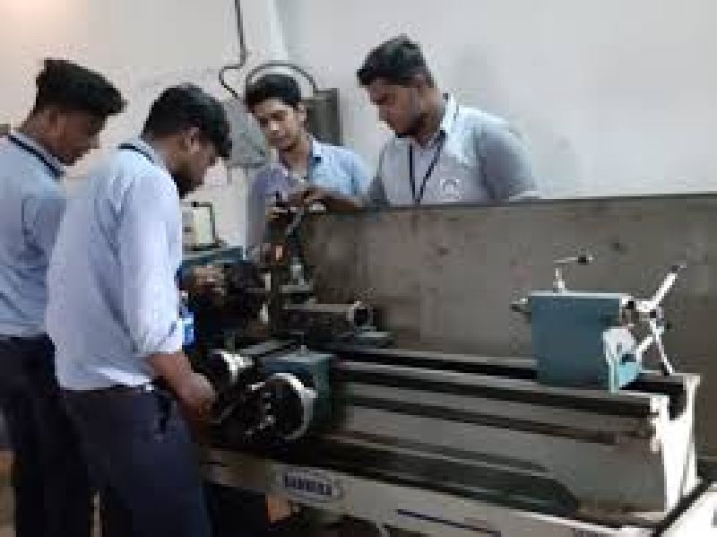 POOJA INFOTECH INSTITUTE OF MANAGEMENT & TECHNOLOGY (PIIMT CAMPUS)